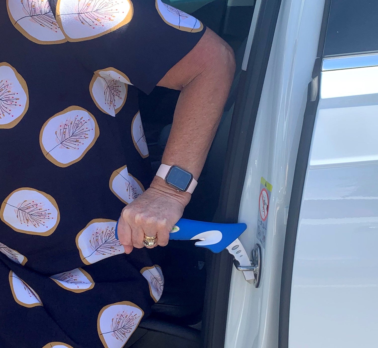 Car Exit Aid/Bar | Easily Get In & Out of Your Car | Mobility Plus NZ